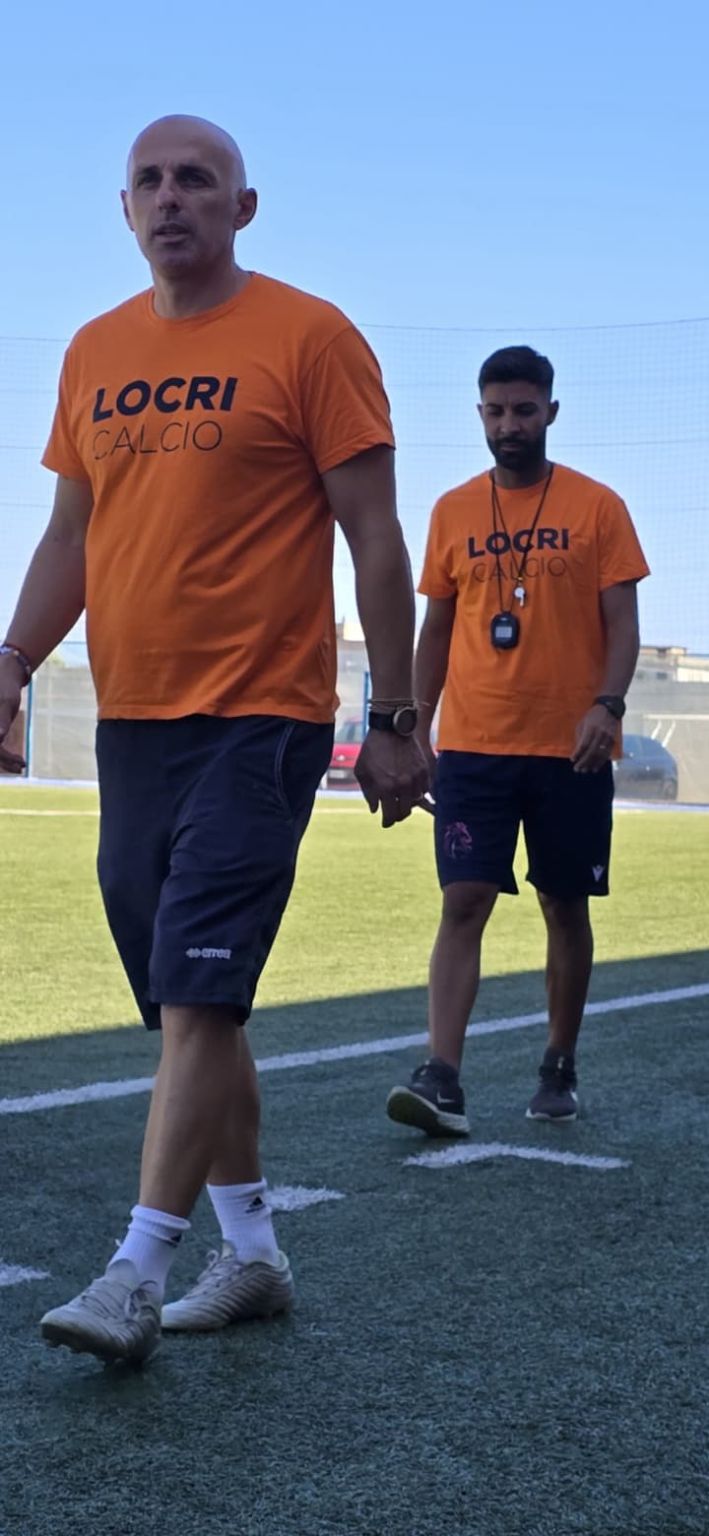 Allenatore Iervasi e il vice Romeo | CalabriaDilettanti.it